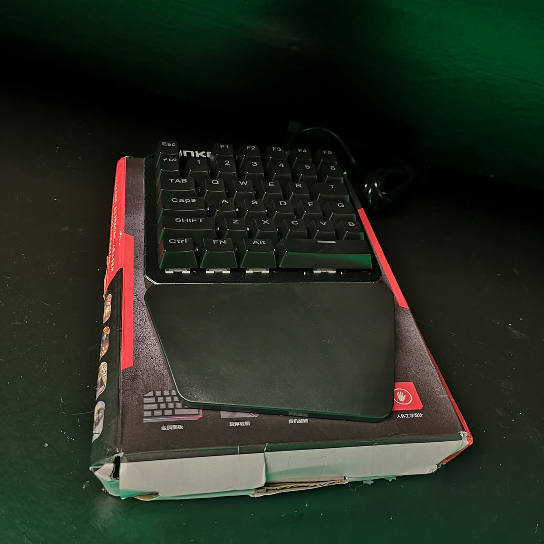Mechanical Half-Keyboard – Alexandria Customs